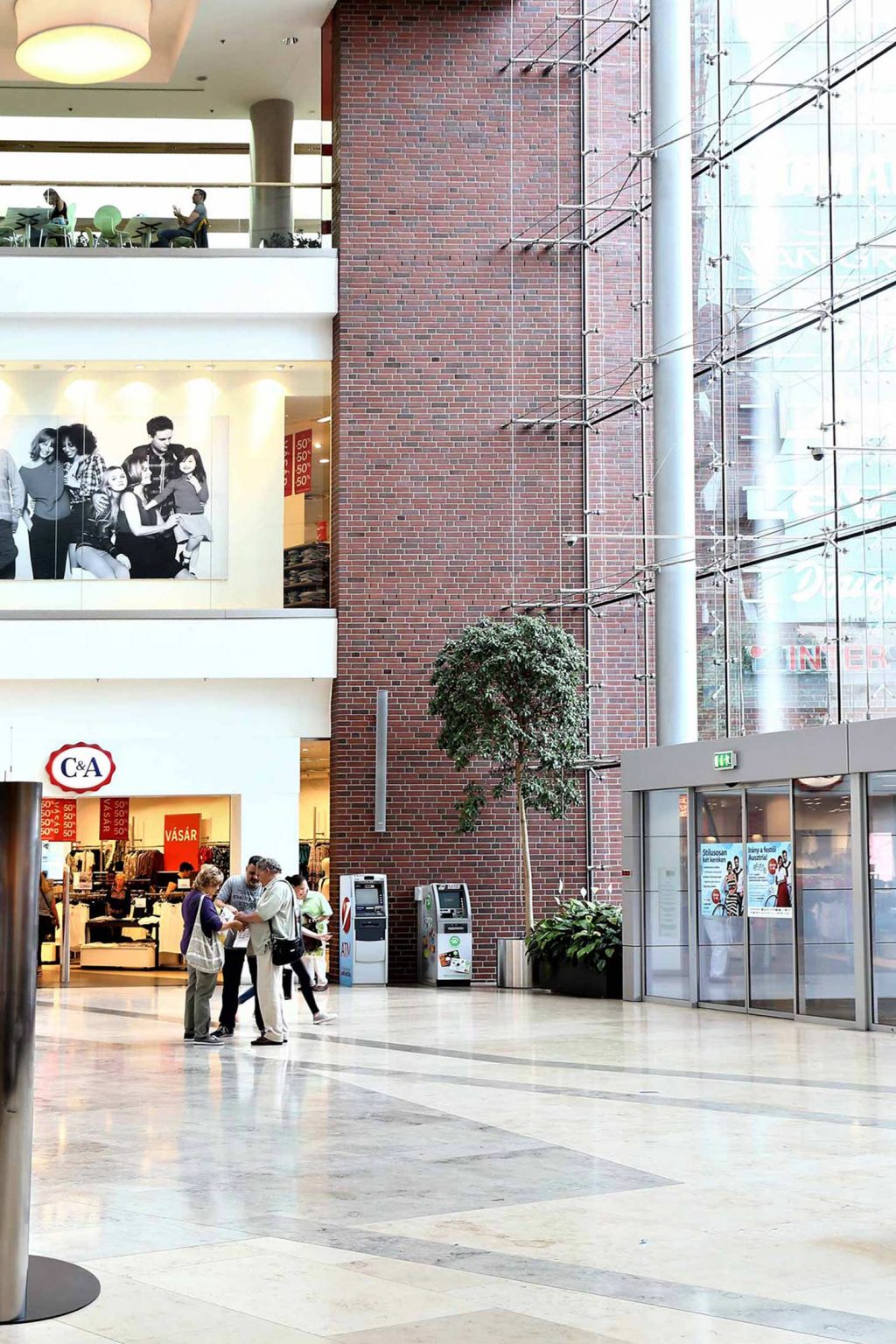 Allee Einkaufszentrum Budapest - Österreichisches Klinker Kontor